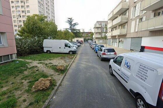 Location parking Stade des Henri - 2 allée des Violettes - L'Haÿ-les ...